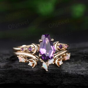 Coffin Purple Amethyst Ring Vintage Five Stone Moon Kite Cut Amethyst ...