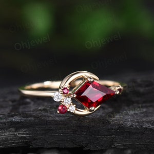 Kite Cut Red Ruby Ring Vintage Cluster Diamond Ring Yellow Gold East to ...