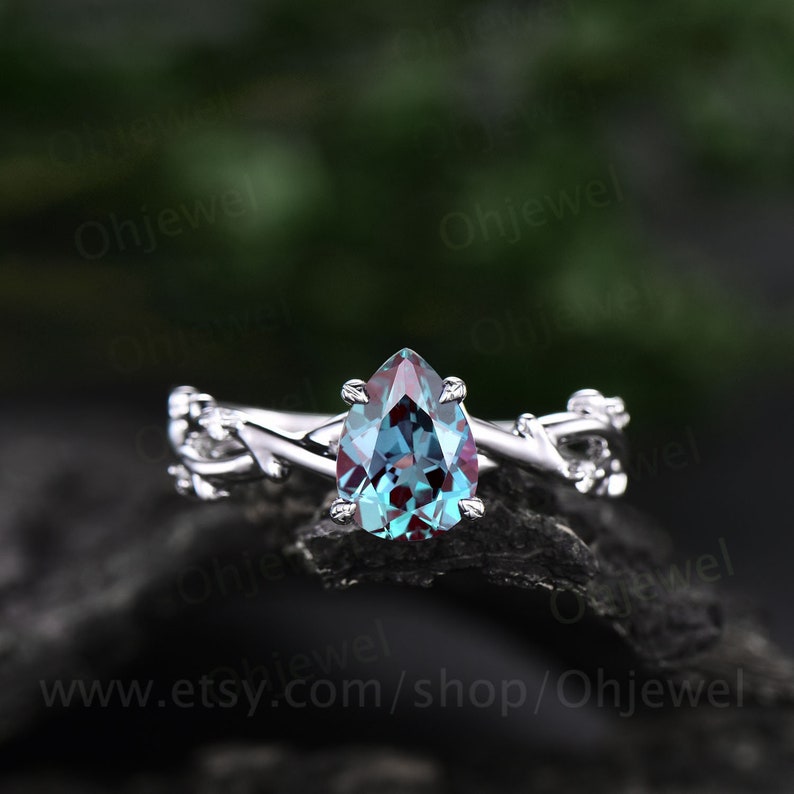 Vintage Pear Shaped Alexandrite Engagement Ring Leaf Art Deco - Etsy