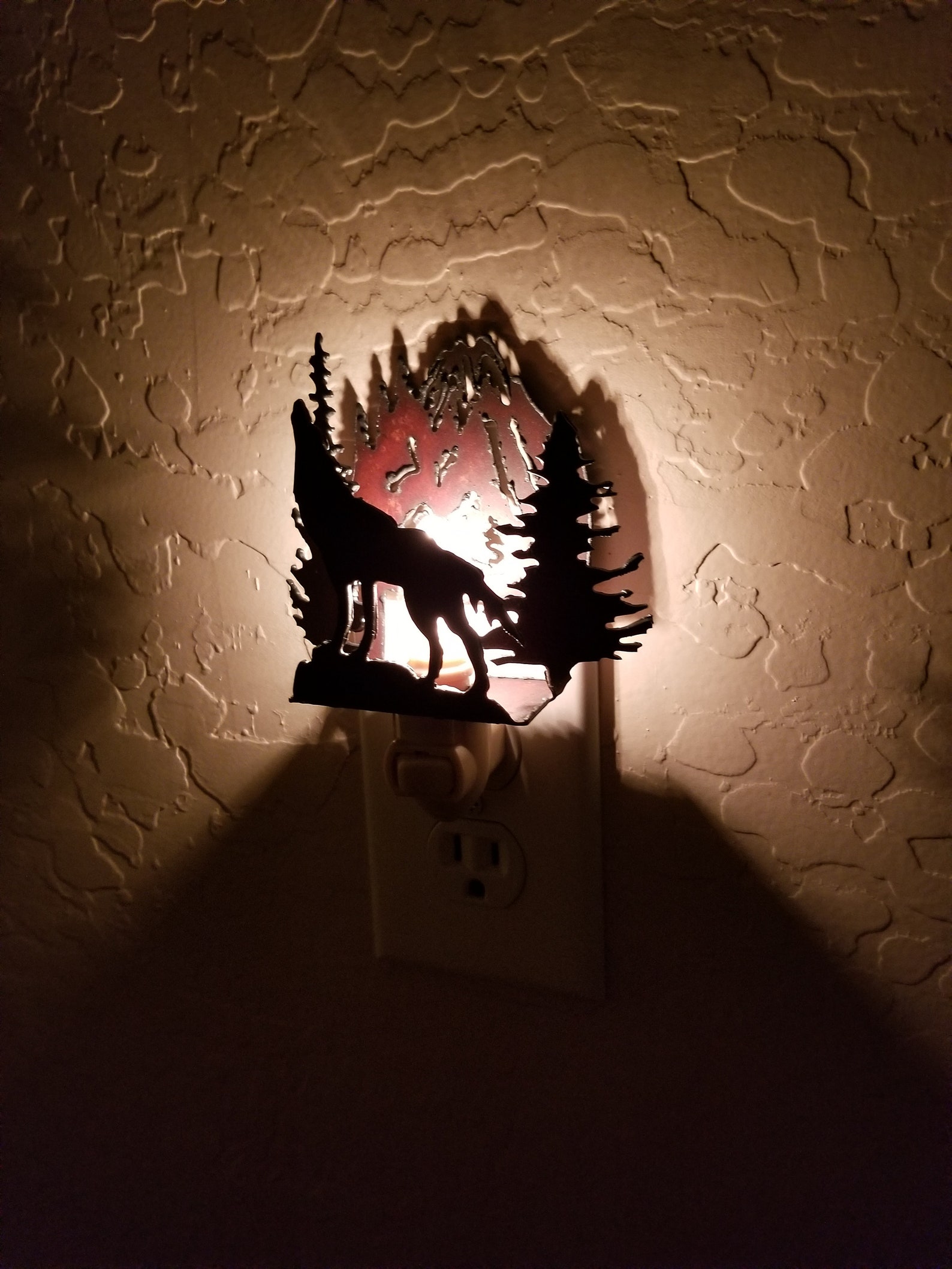 Wolf Night Light Made Out of Rusted Steel Howling Wolf Gift - Etsy