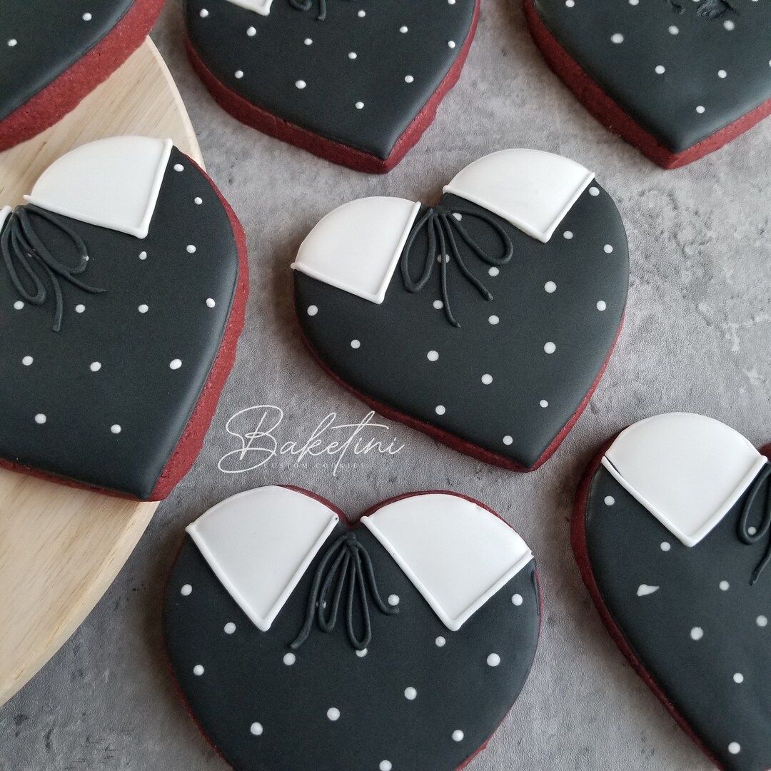 Goth Hearts Cookies 1 Dozen Polka Dot Pilgrim Collar Dress Dancing ...