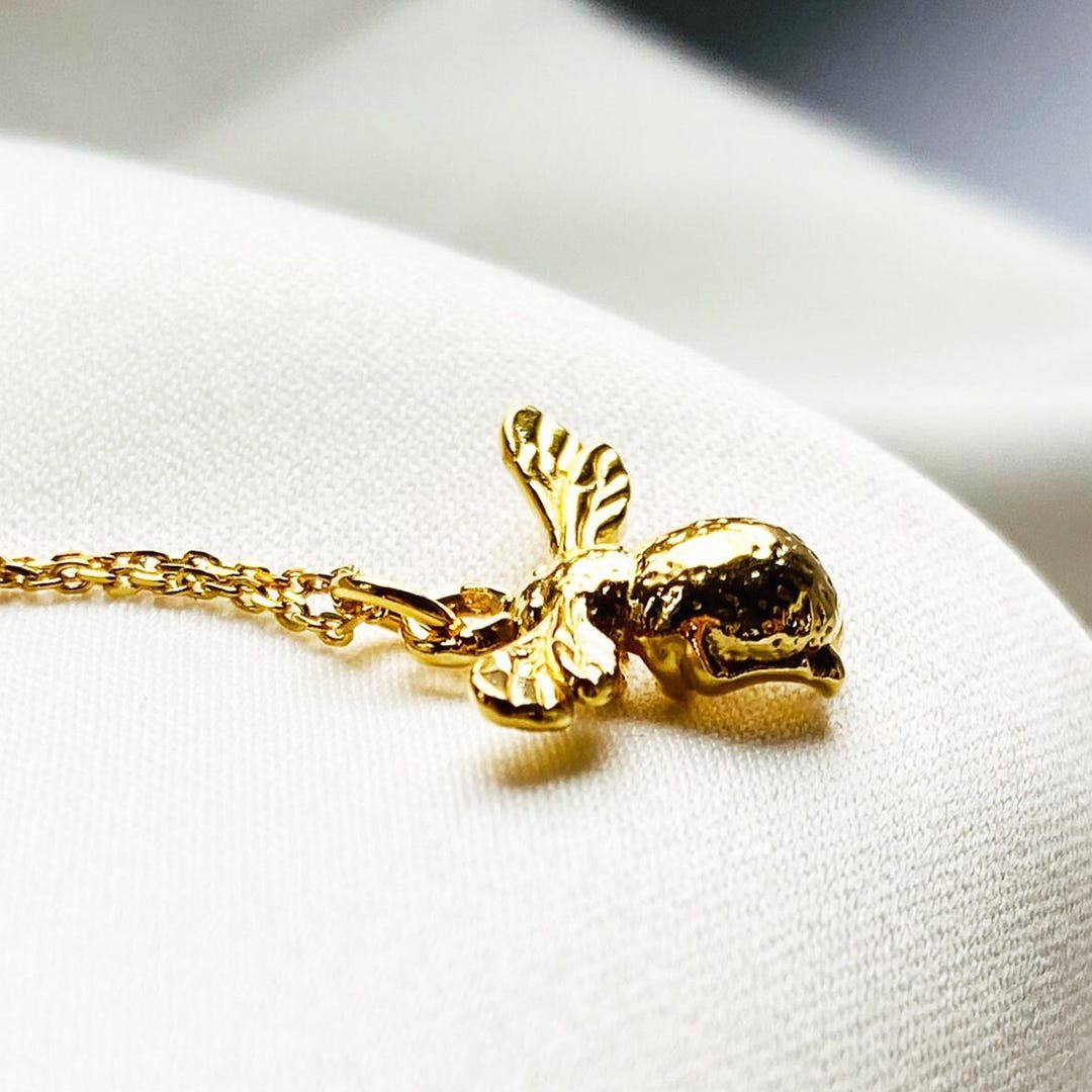 Bumblebee Necklace, Detailed Bumblebee Charm, Realistic Bumblebee ...