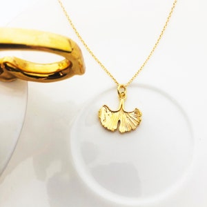 Gold GINGKO NECKLACE, Ginko LEAF, Layering Ginkgo Charm, Leaf Jewelry ...