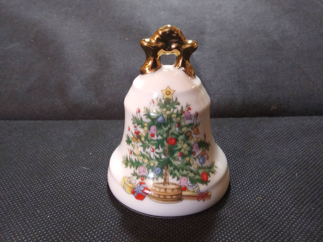 LEFTON CHRISTMAS BELL #2090 Collectible Hand Painted and in Excellent ...