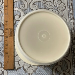 Tupperware Pedestal Veggie dip keeper with lid chip and dip | Etsy