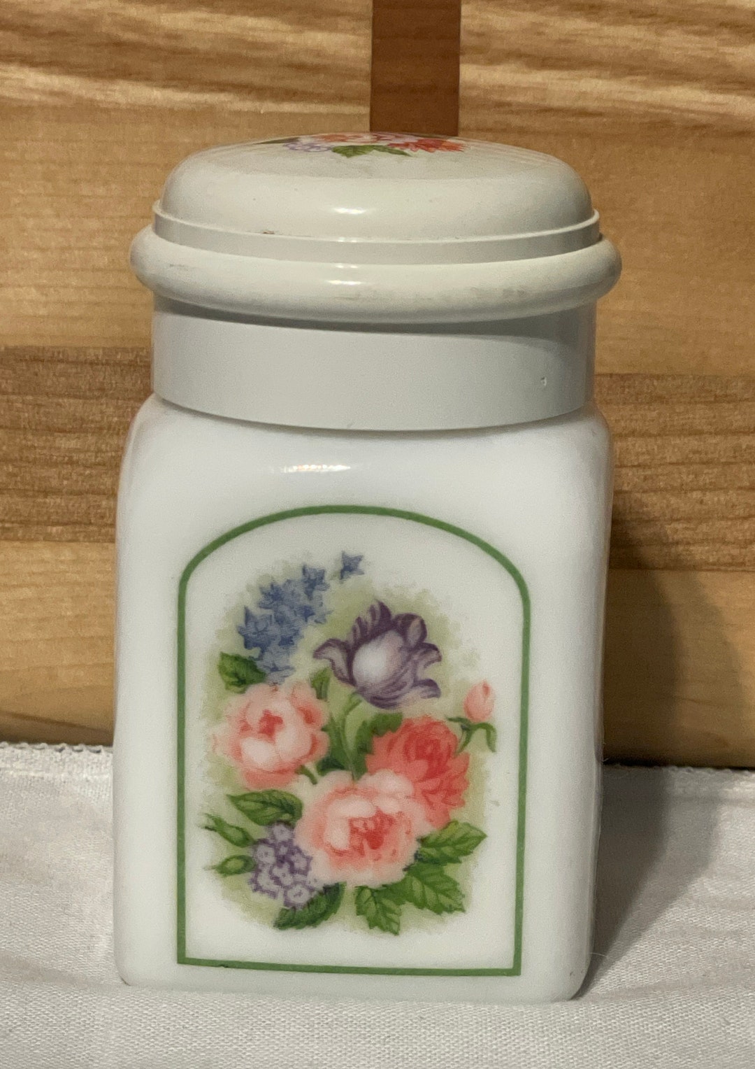 Vintage Avon Country Garden Powder Sachet, 70’s Era, Milk Glass Bottle ...