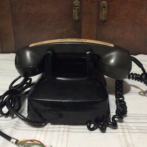 Vintage Automatic Electric Desk Phone, Classic Black, 1962, Rare Find ...