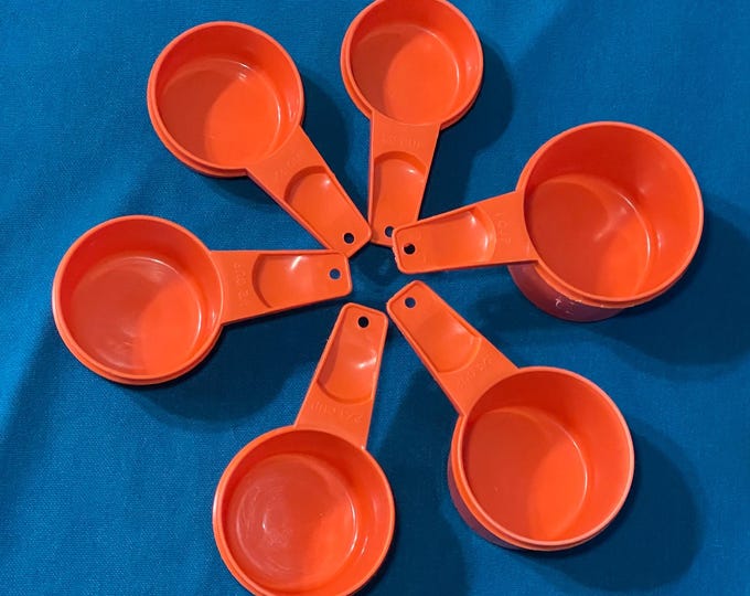 Vintage Tupperware Measuring Cups, 80’s Era, Orange, Set of 6. Preowned ...