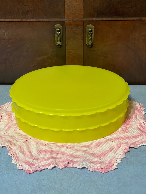 Vintage Tupperware cake stand bright yellow PreOwned in | Etsy