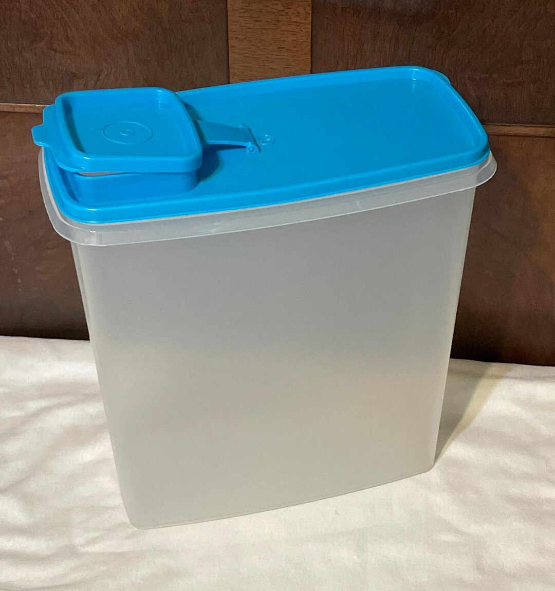 Tupperware Tall Storage or Cereal Container With Spout, Blue Lid and ...