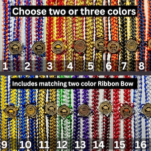 Personalized 2026 Graduation Ribbon Lei With Medallion - Custom Colors ...