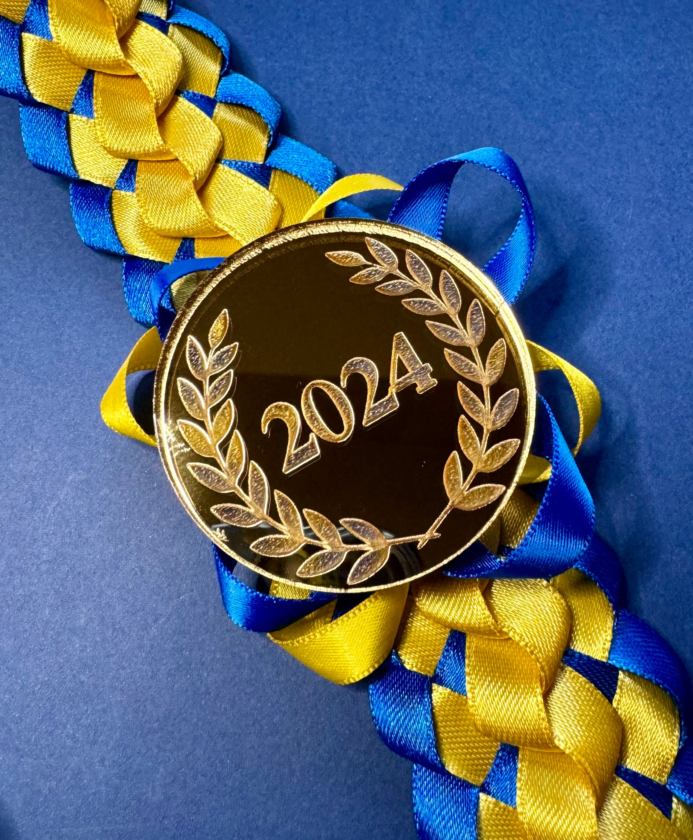 Personalized Graduation Medallion 2026, Engraved Gold Keepsake Award - Etsy