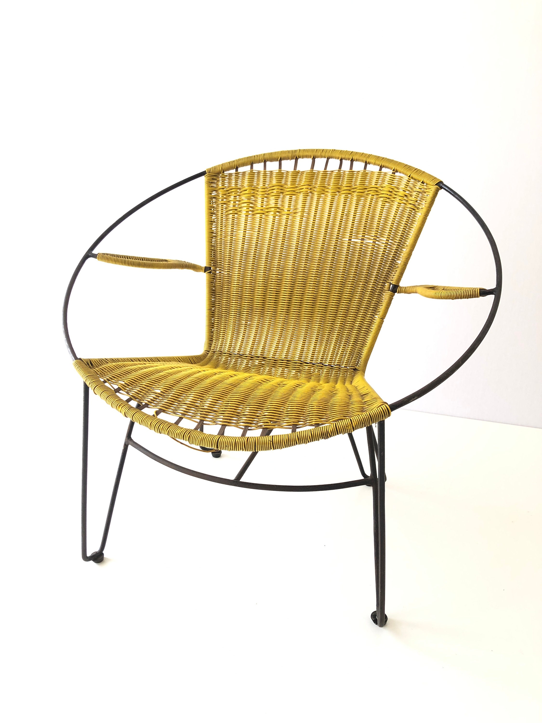 Iconic Italian Yellow Spaghetti Circle Design Relax Chair, 1970s, Italy ...