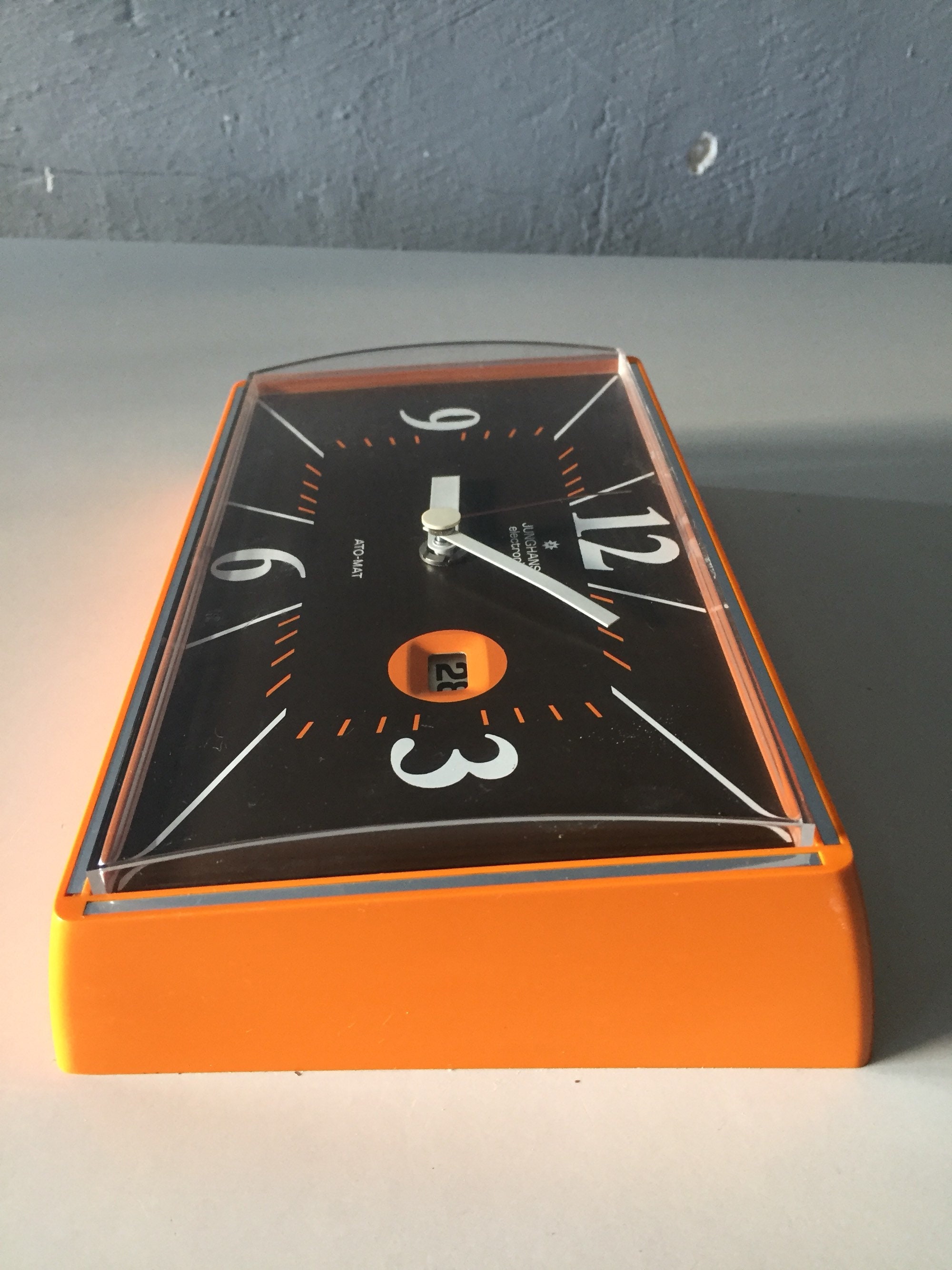 JUNGHANS Electronic Ato Mat Plastic Wall Clock Rectangle Face Pop Art ...