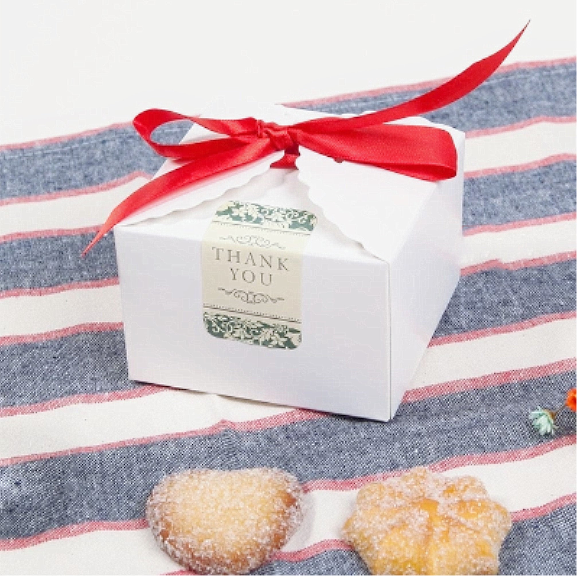 50 Kraft Black White Scallop Paper Boxes Bomboniere Favor | Etsy