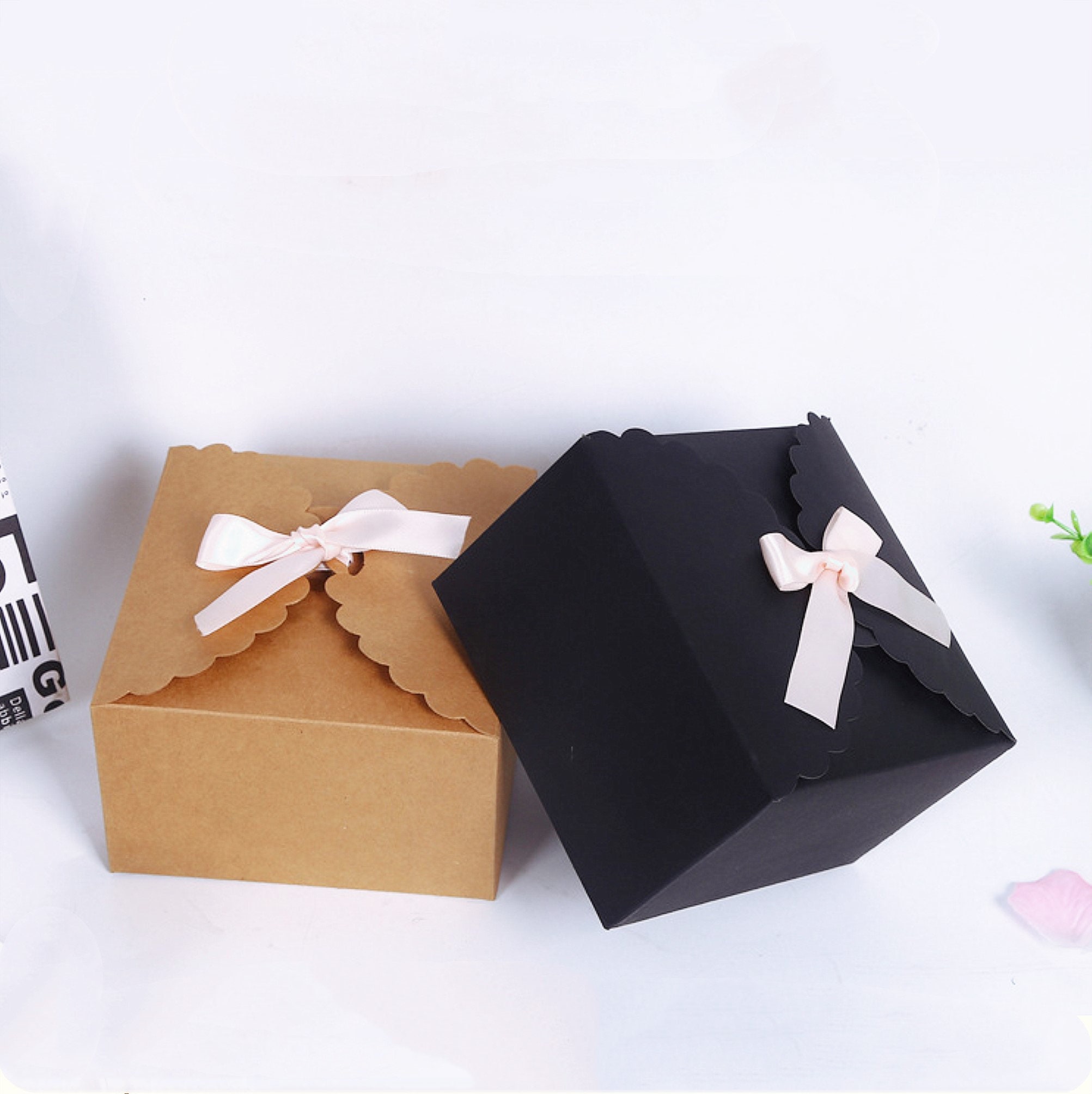 50 Kraft Black White Scallop Paper Boxes Bomboniere Favor | Etsy