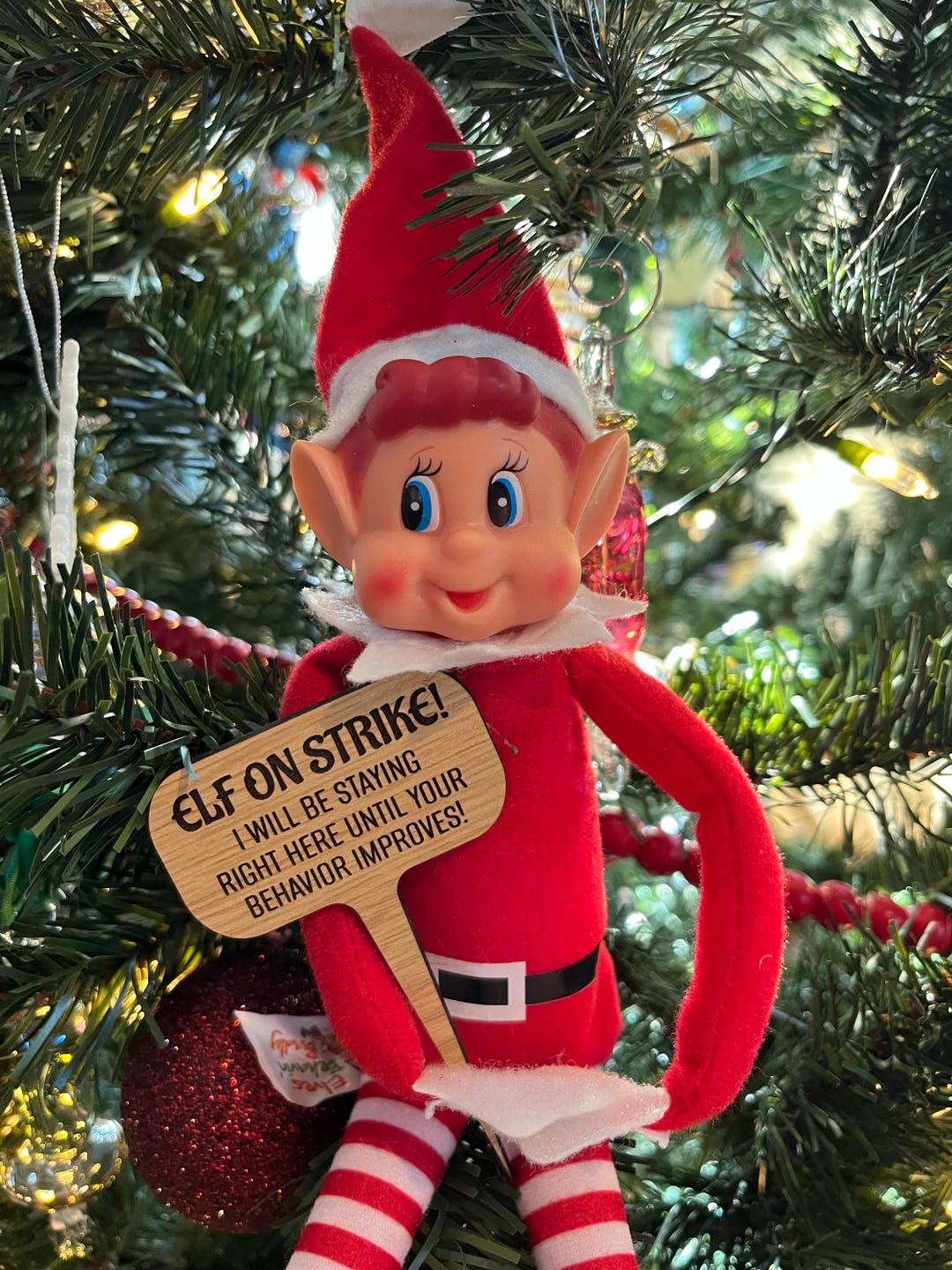Elf / Accessories - Elf on Strike Sign - Etsy