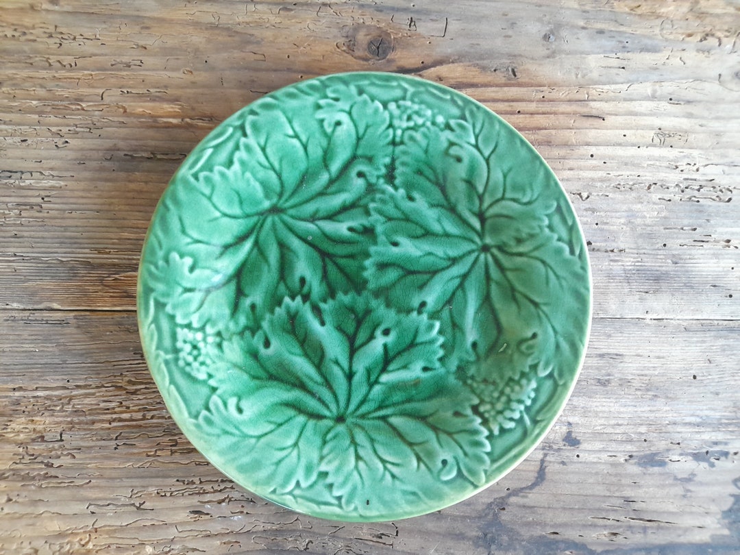 Vintage GREEN PLATE - LEAVES Plate From the Early 1900s - Majolica ...