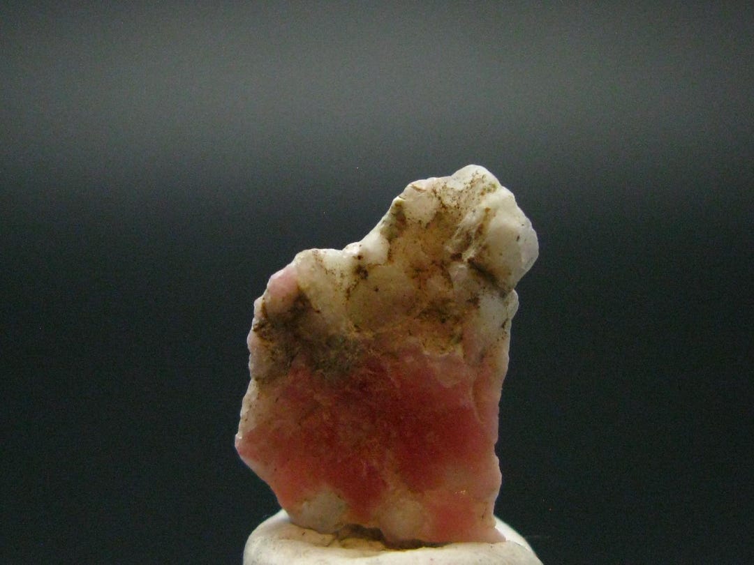 Rare Pink Tugtupite Raw Piece From Greenland - 0.98 Grams - 0.7" - Etsy
