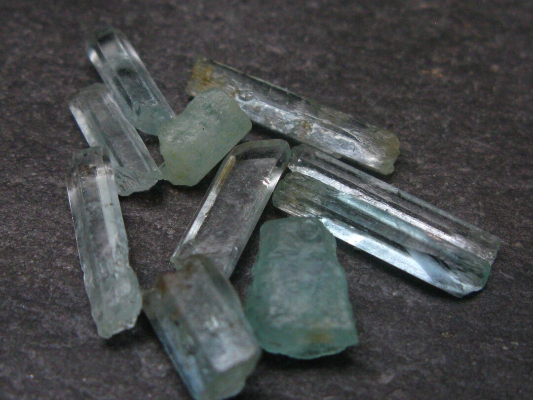 Lot of 10 Emerald Vanadium Beryl Crystals From Nigeria - 15 Carats - Etsy
