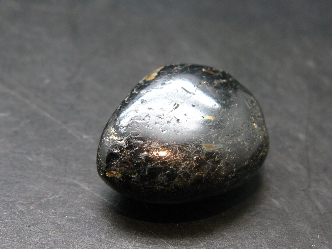 Rare Nuumite Nuummite Tumbled Stone From Greenland - 13.83 Grams - 1.0 ...