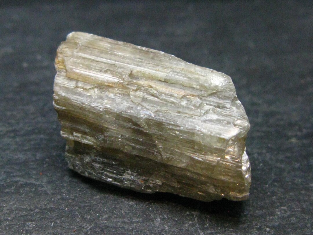 Gem Color Change Diaspore Crystal From Turkey - 1.1" - 11.07 Grams - Etsy