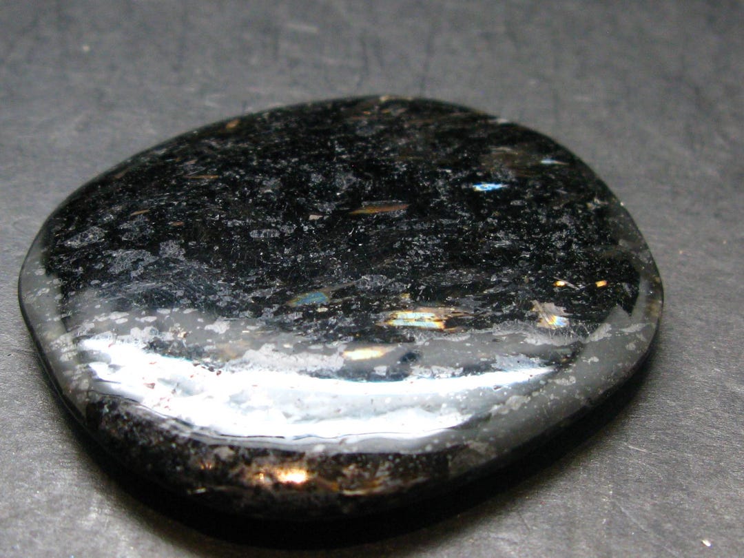Rare Nuumite Nuummite Tumbled Stone From Greenland - 33.92 Grams - 1.9 ...