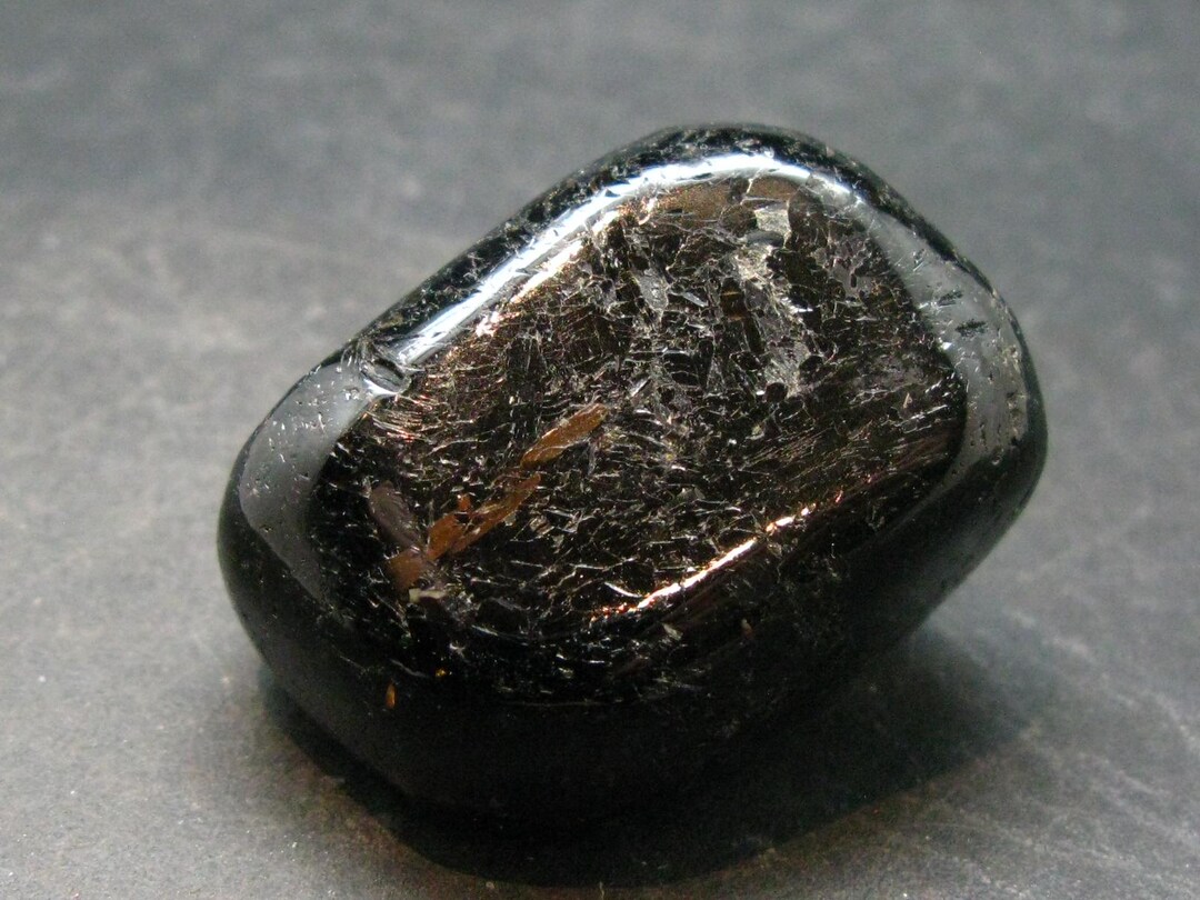 Rare Nuumite Nuummite Tumbled Stone From Greenland - 40.91 Grams - 1.3 ...