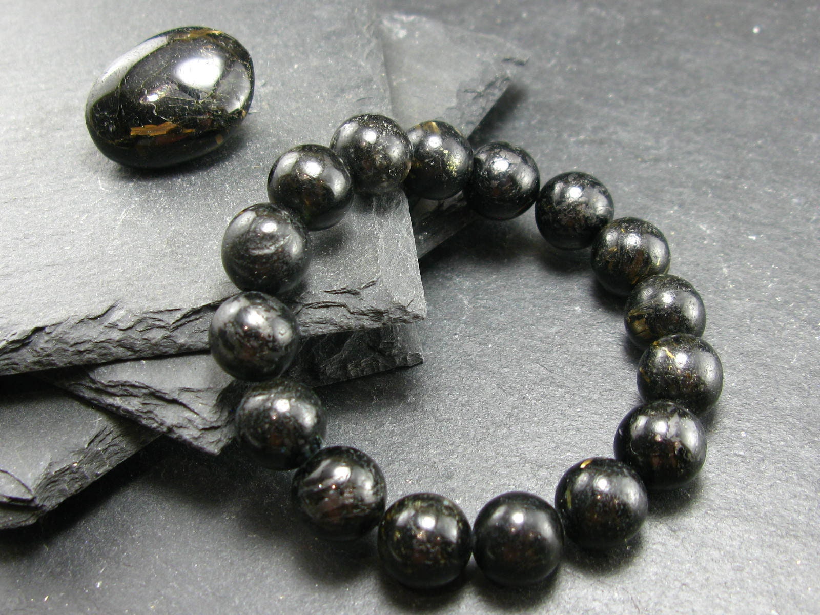 Nuumite Nuummite Genuine Bracelet 7 Inches 12mm Round - Etsy Australia