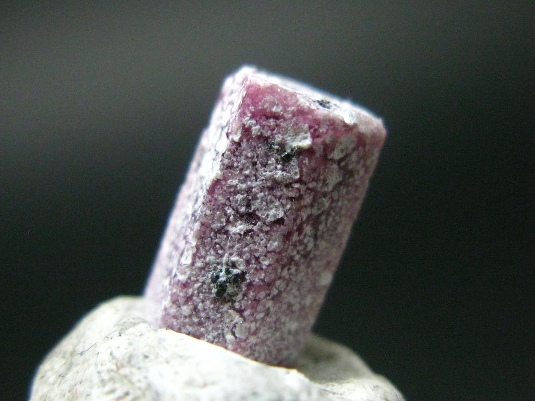 Nice Rare Bixbite Red Emerald Beryl Crystal From Utah USA - 3.43 Carats ...