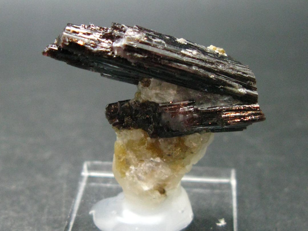 Rare Painite Crystal on Matrix From Myanmar - 7.07 Grams - 1.2" - Etsy