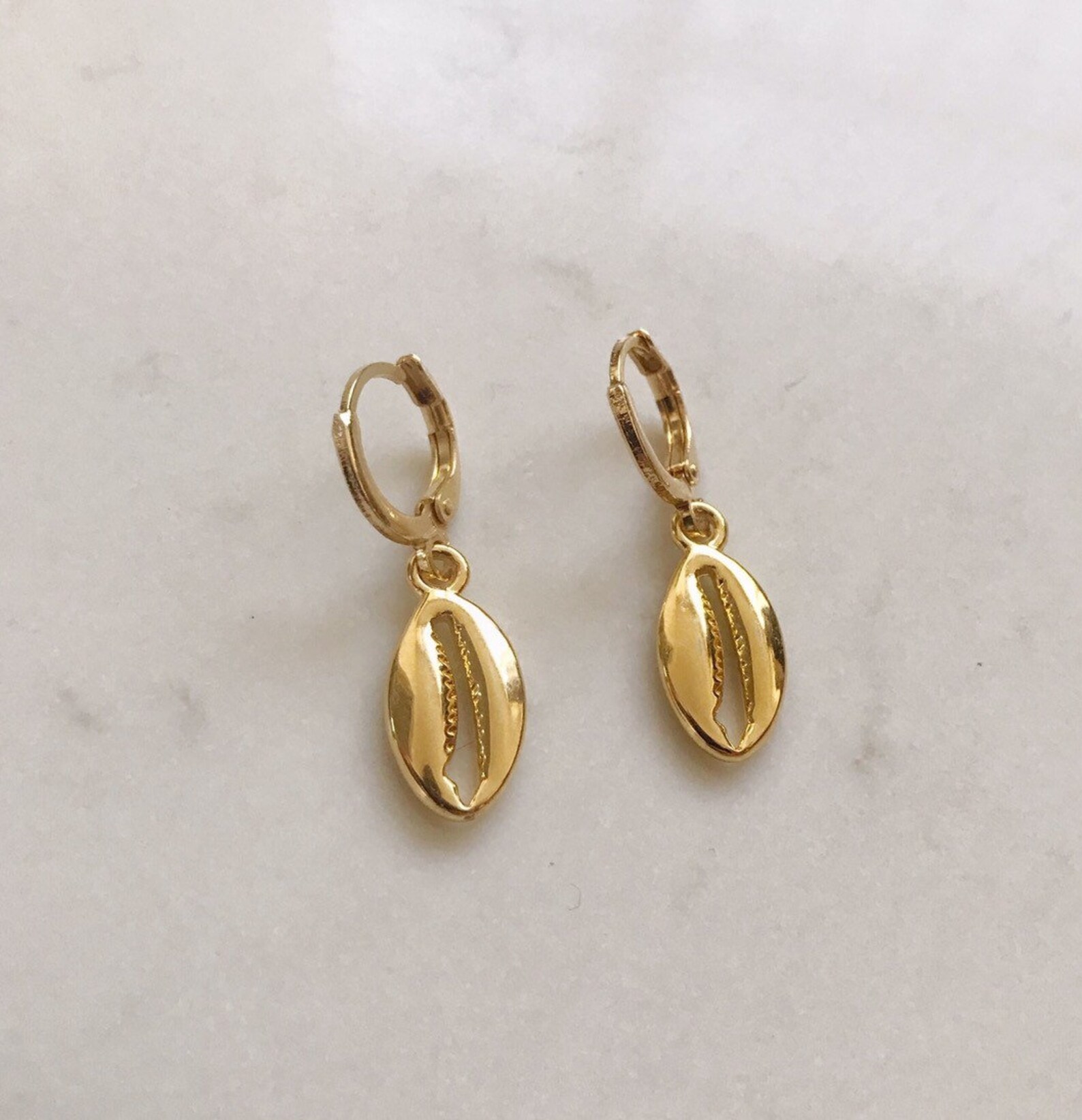 Gols Seashell Earrings 14k Gold Shell Earrings cowrie Shell - Etsy