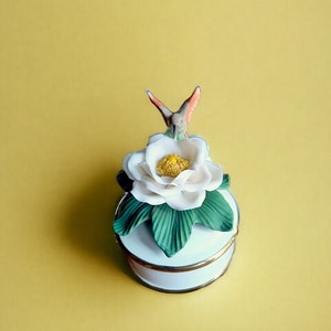 VINTAGE Ceramic Music Box Teleflora With Hummingbird and Magnolia ...