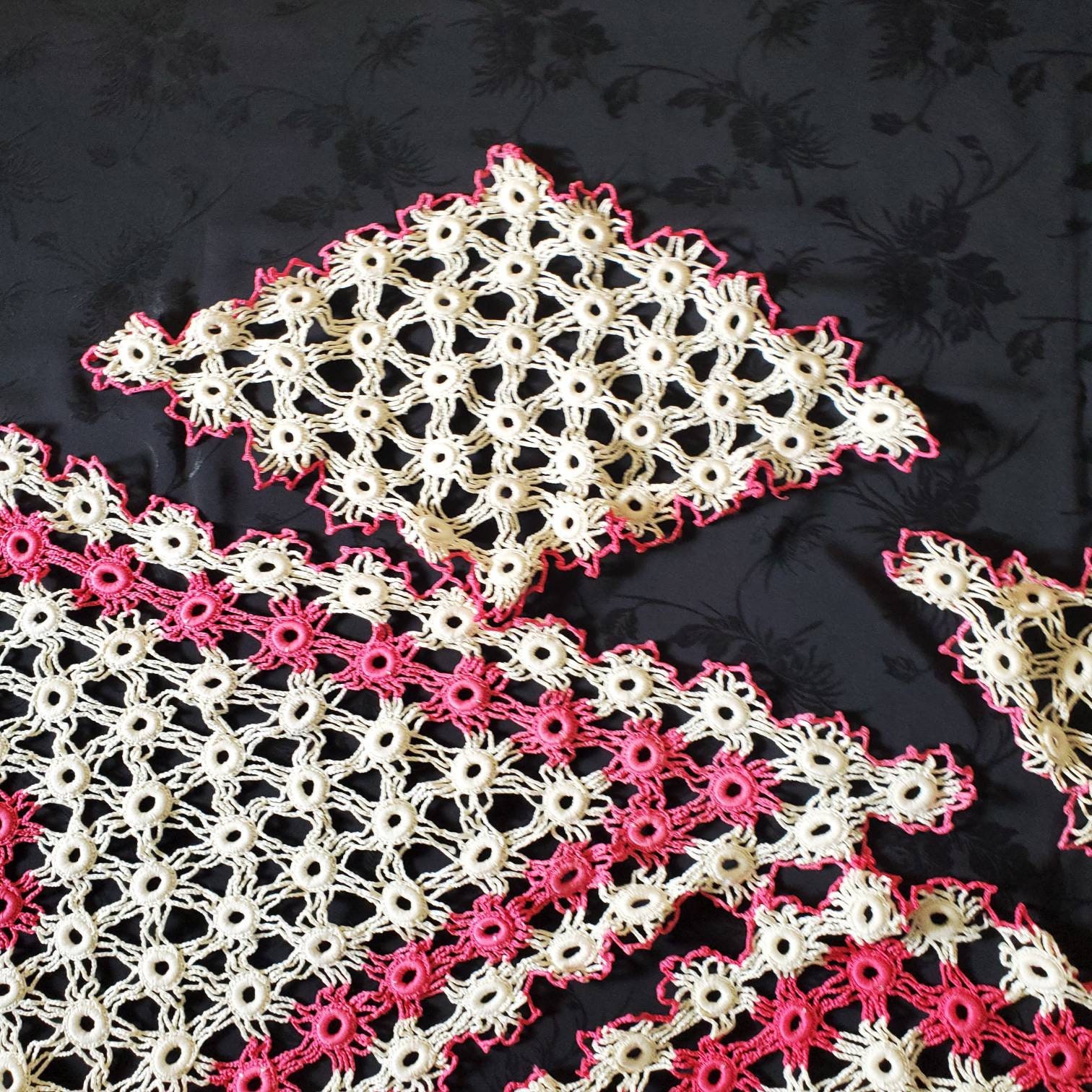 5 Doilies Crochet Diamond Hot Pink Handmade Vintage Lace Large ...