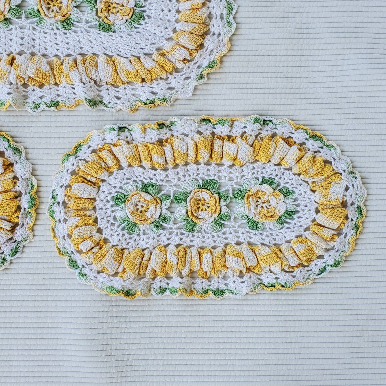 3 Rose Crochet Doilies Vintage 18 x 9 13 x 7 Yellow Oval Lace Ruffles ...
