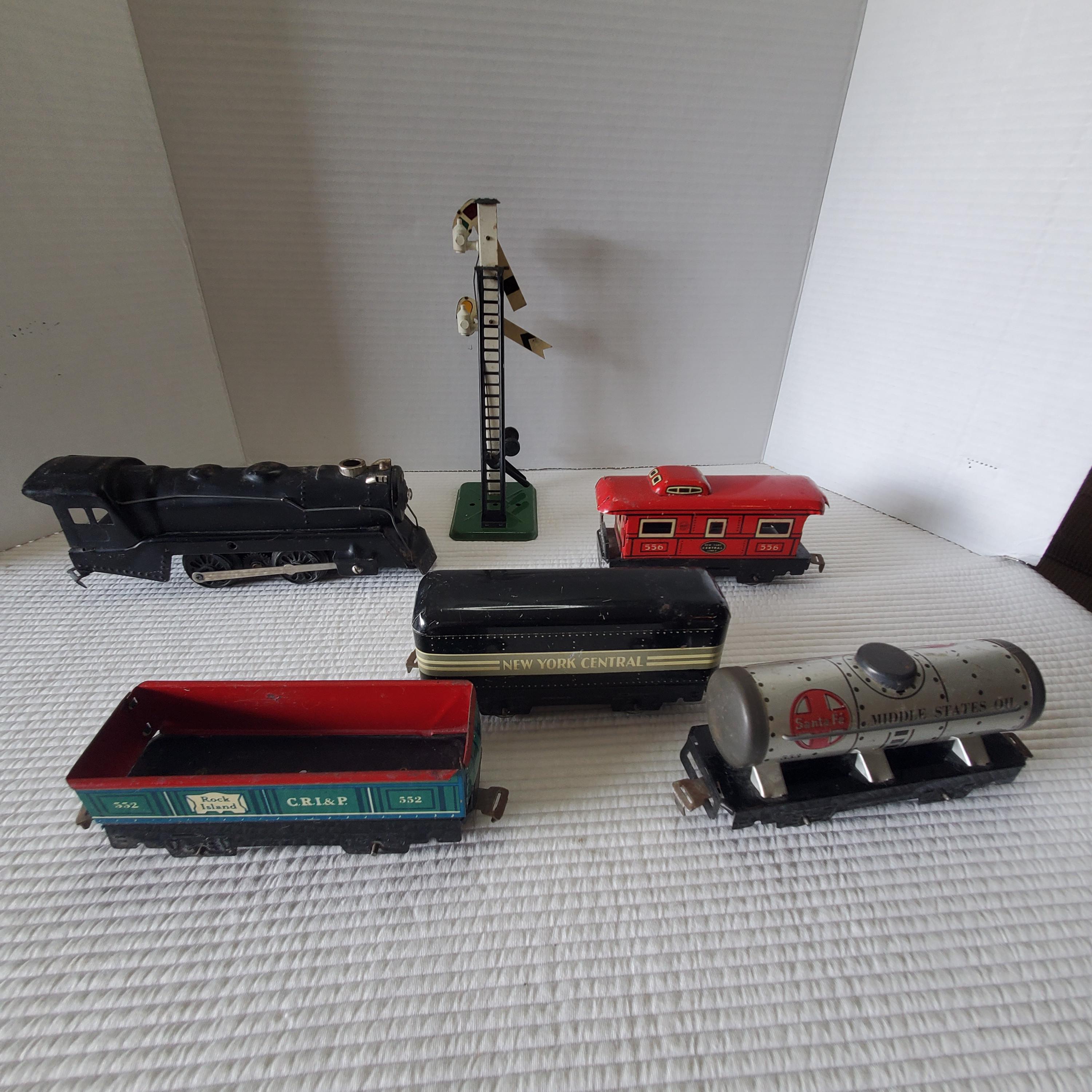 Louis Marx & Co. Streamline Steam Type Electric Set Locomotive Freight ...