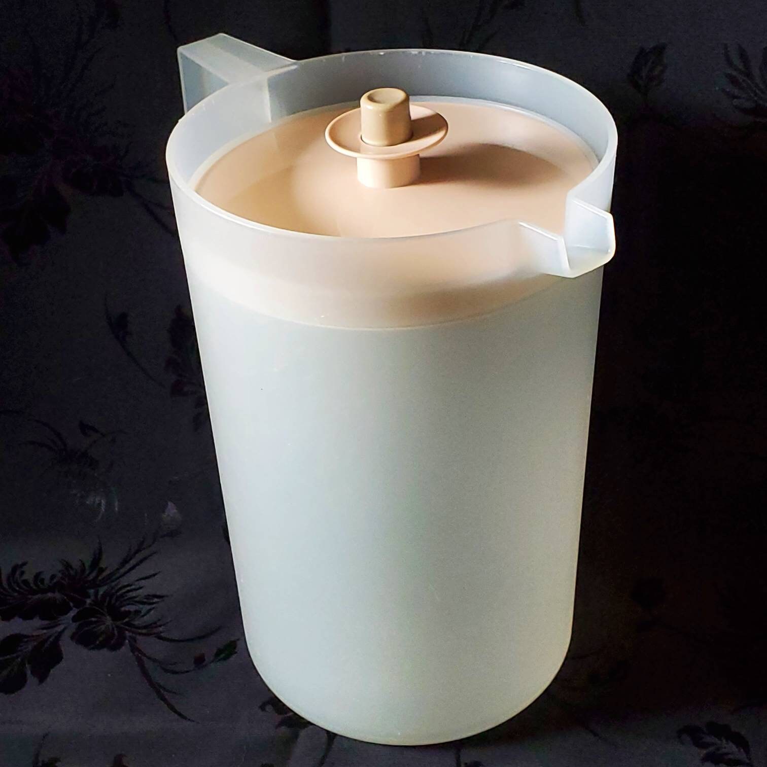 Tupperware Pitcher 1/2 Gallon Vintage Beige Sheer Push Button Seal Lid ...