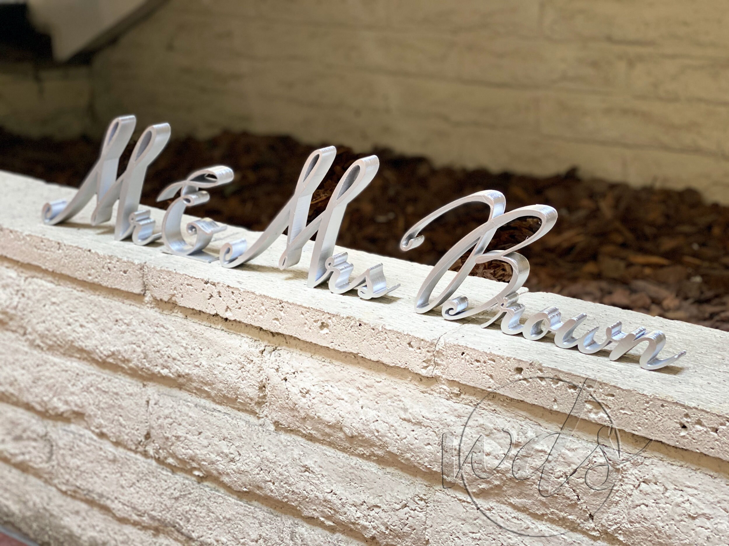 Mr & Mrs Sign 5in. Family Last Name WDS Script Sweetheart - Etsy