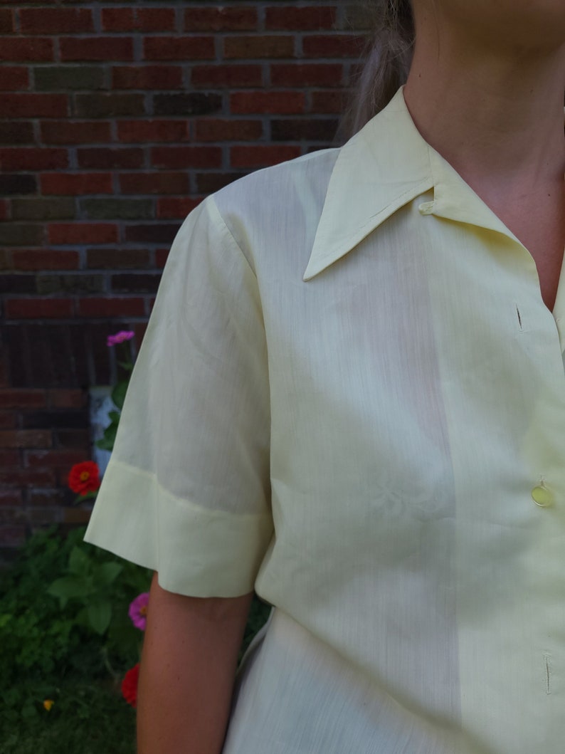 Vintage 1970's Thin Button Down Shirt / Women's S to M - Etsy
