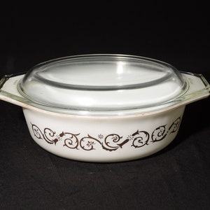 PYREX Empire Golden Scroll Casserole 1 1/2 Quart (qt) 043 Lid Vintage ...