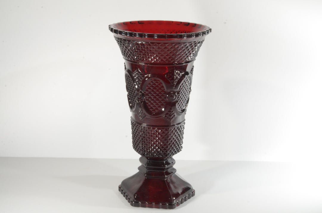 AVON Cape Cod Ruby Red Flower Vase 8 Inches Glassware Vintage Retro ...