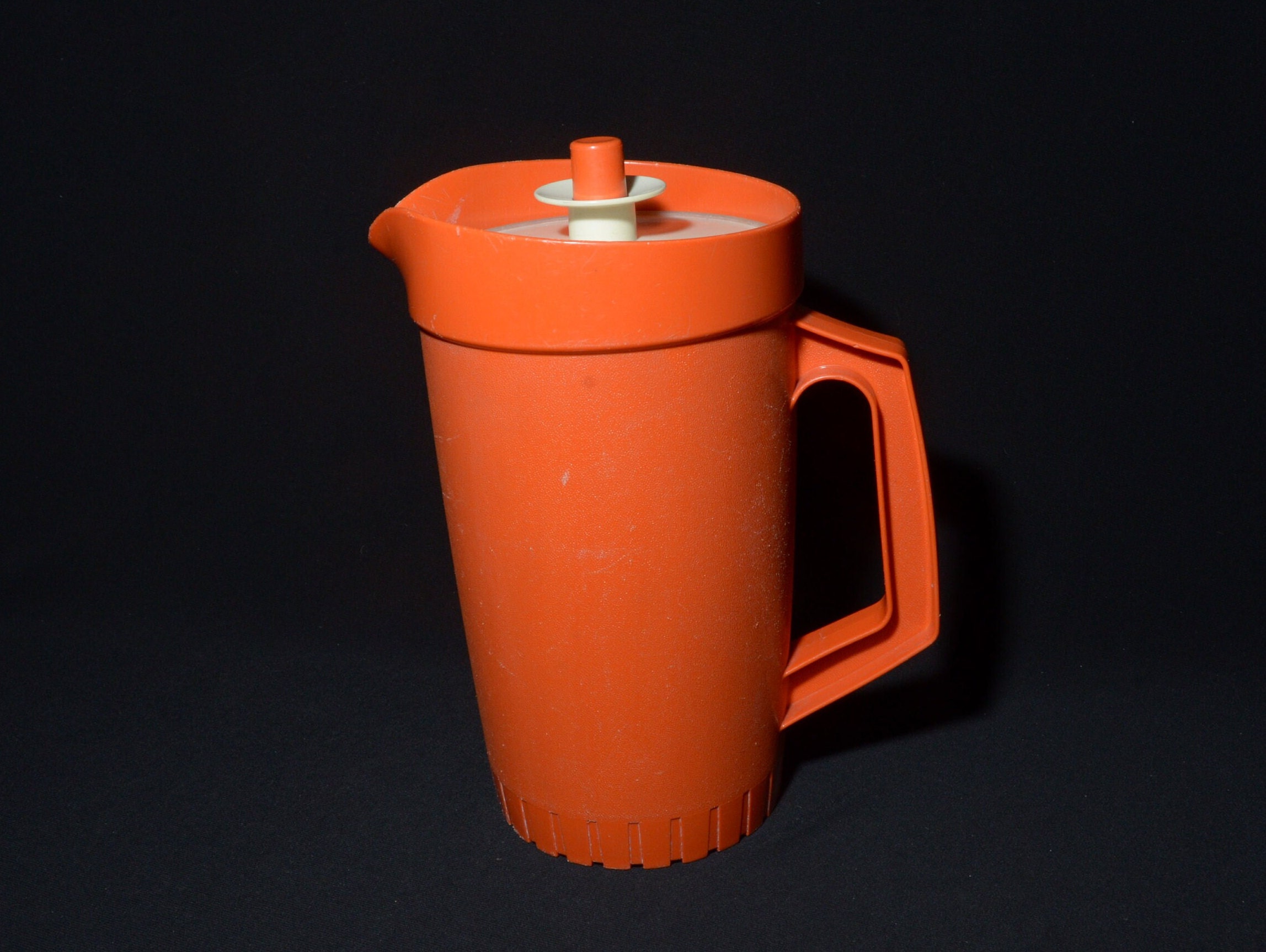 Vintage TUPPERWARE 1.5 Quart Pitcher With Push Button Orange - Etsy