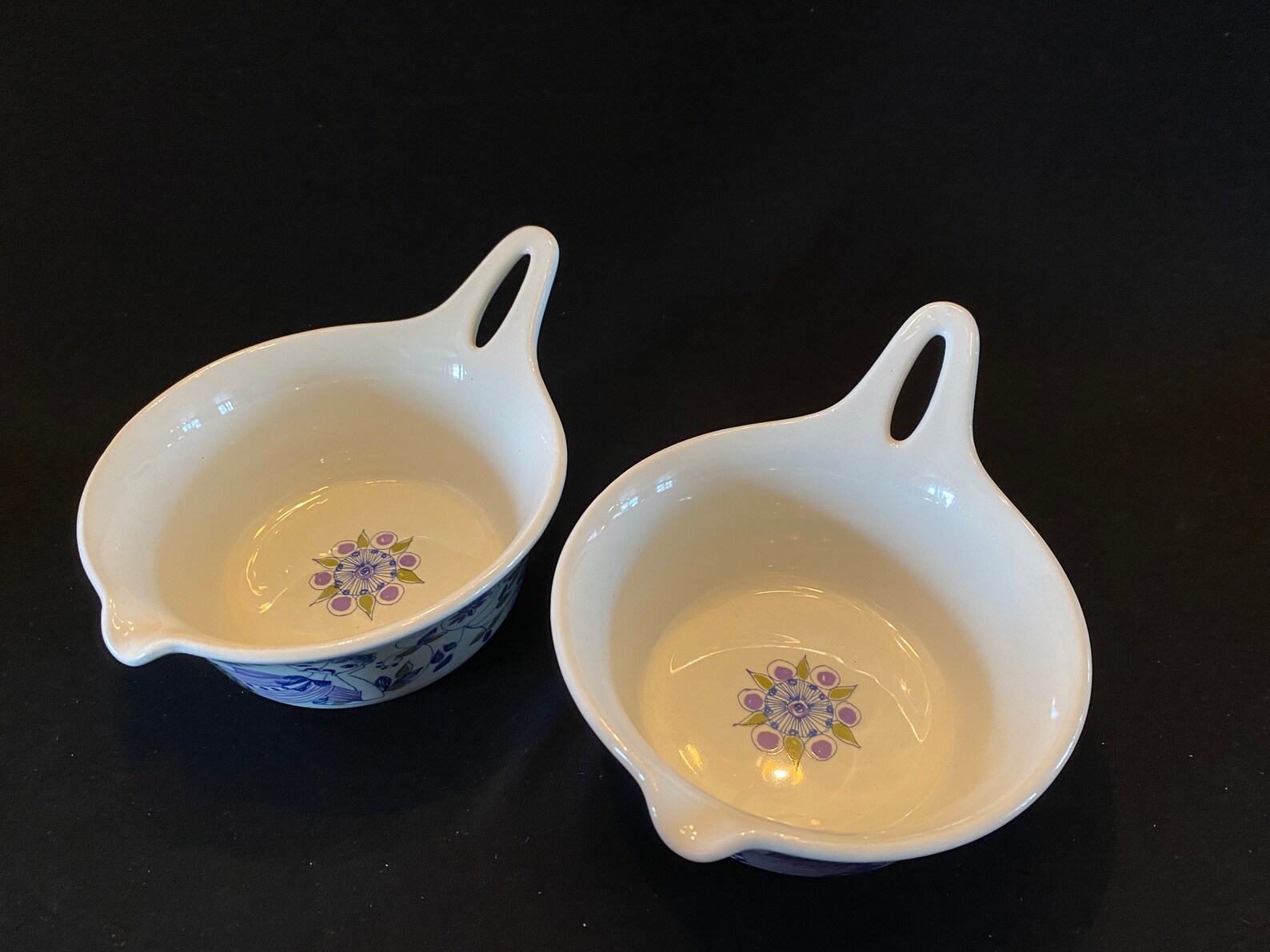 Set of 2 Norway Figgjo Lotte Gravy Sauce Boat Spouted Dish Handle ...