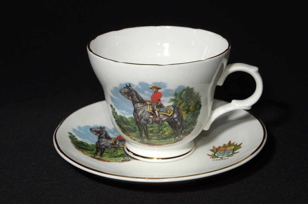 Crown Trent Tea Cup and Saucer Set Fine Bone China England Gold Gilt ...