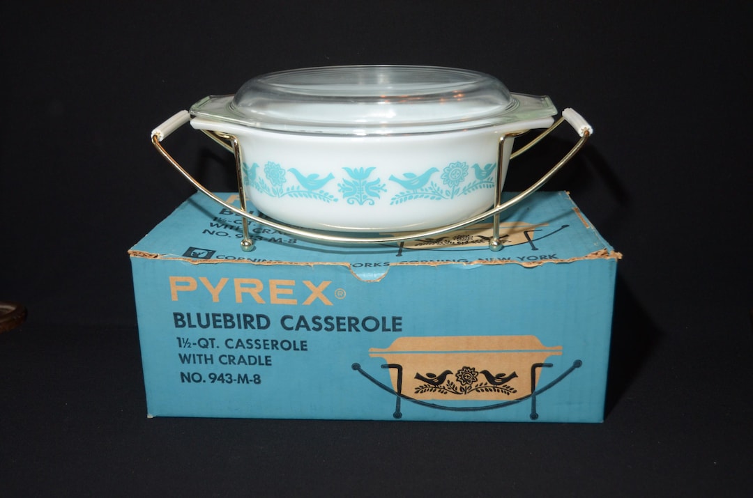 PYREX Bluebird Casserole 1 1/2 Quart (qt) 043 Lid Cradle in Original ...