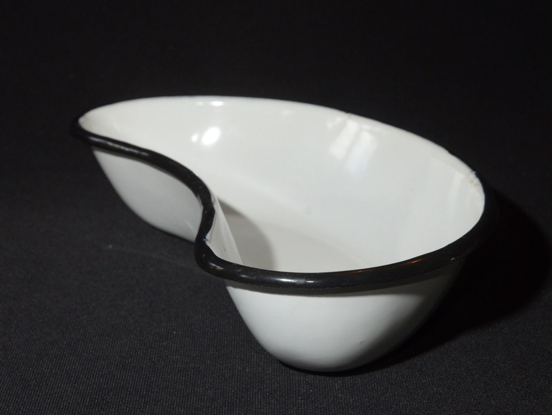 Vintage Enameled Tray With Kidney Shape Medical Equipment Enamel Ware ...