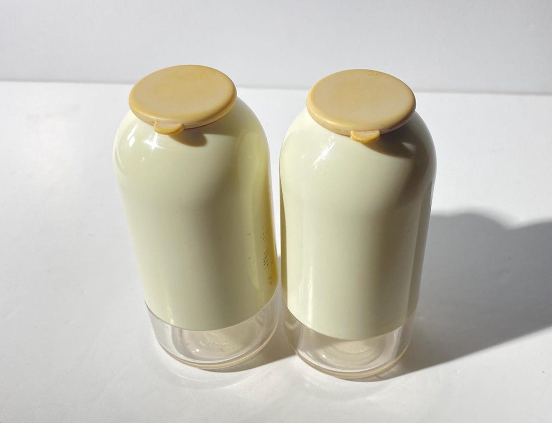 Vintage TUPPERWARE Salt and Pepper Shaker Set 2314A Pink Lid White ...