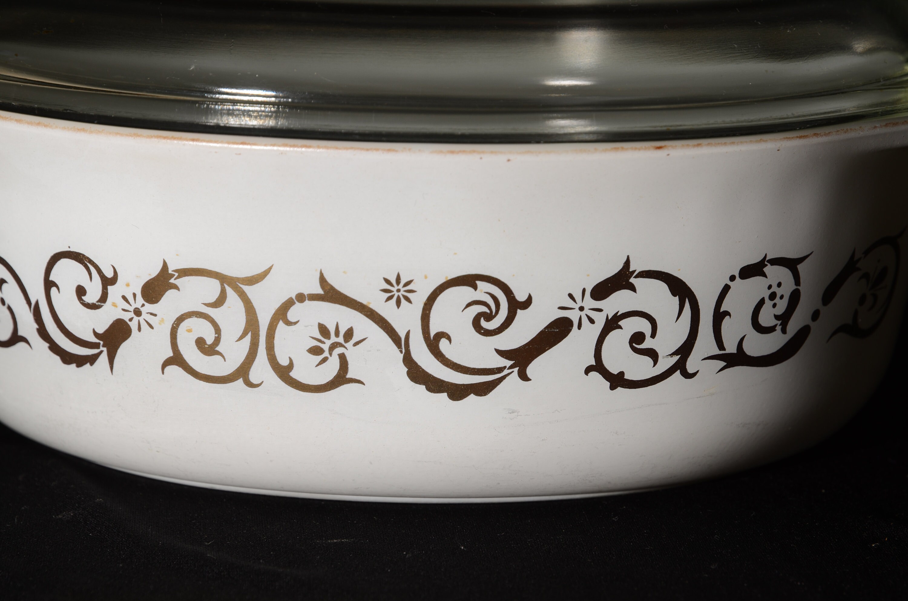 PYREX Empire Golden Scroll Casserole 1 1/2 Quart (qt) 043 Lid Vintage ...