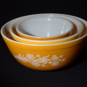 PYREX Butterfly Gold Redesign Set of 3 Bowl 401 402 and 403 Vintage ...