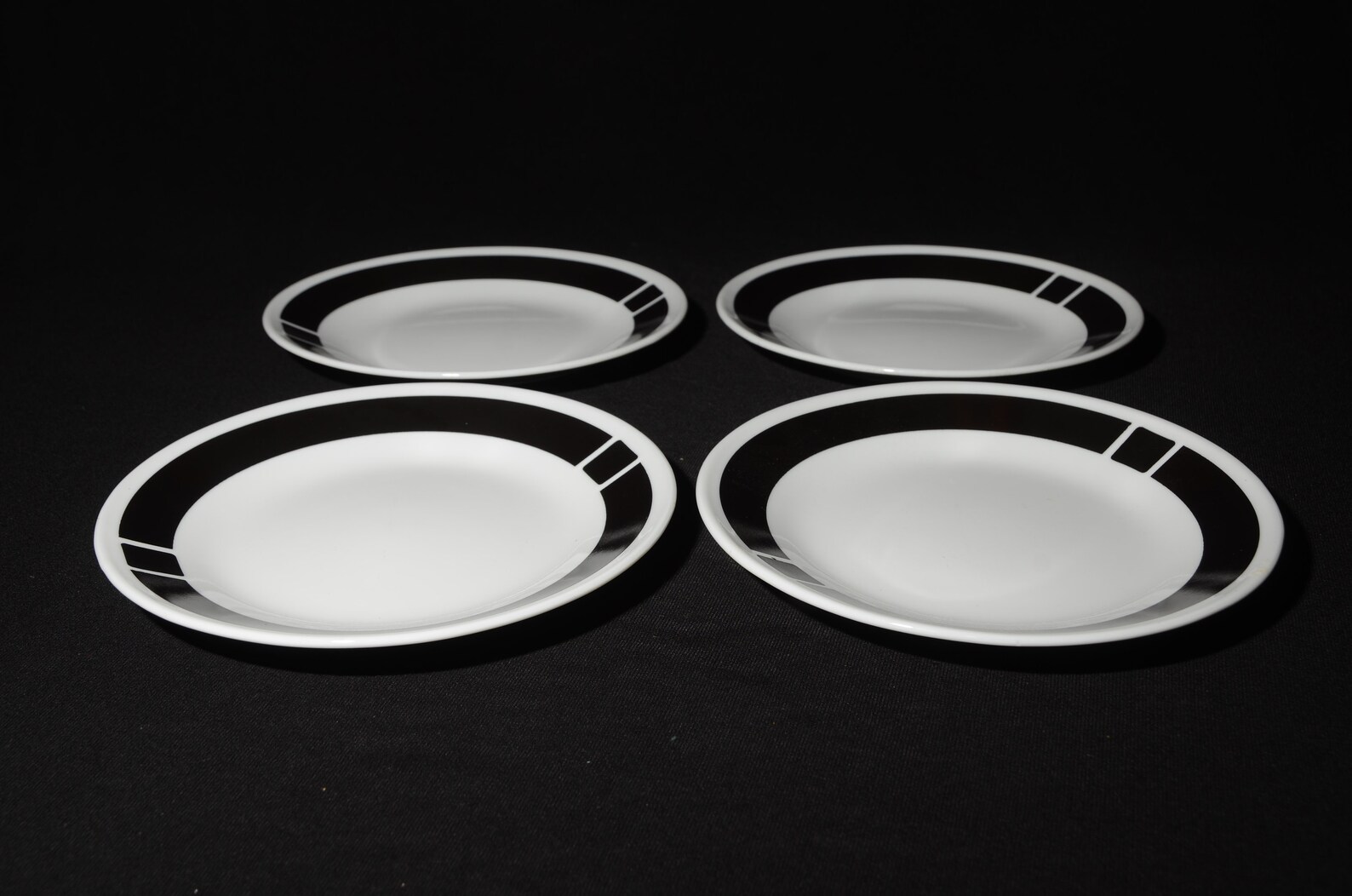 Set of 4 Vintage Corelle URBAN BLACK Black and White Plate 6.75 Inches ...